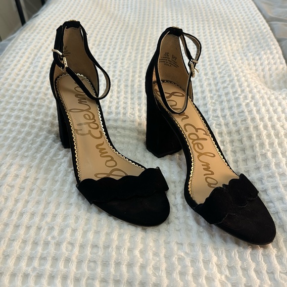 Sam Edelman | Shoes | Sam Edelman Odila Scalloped Heeled Sandas Black ...